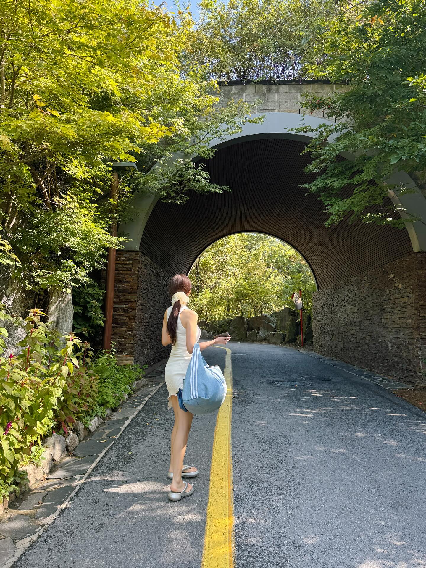 Kim Yoon-hee, the 'Goddess of Sports' Announcer's Perfect Fall Daily Look