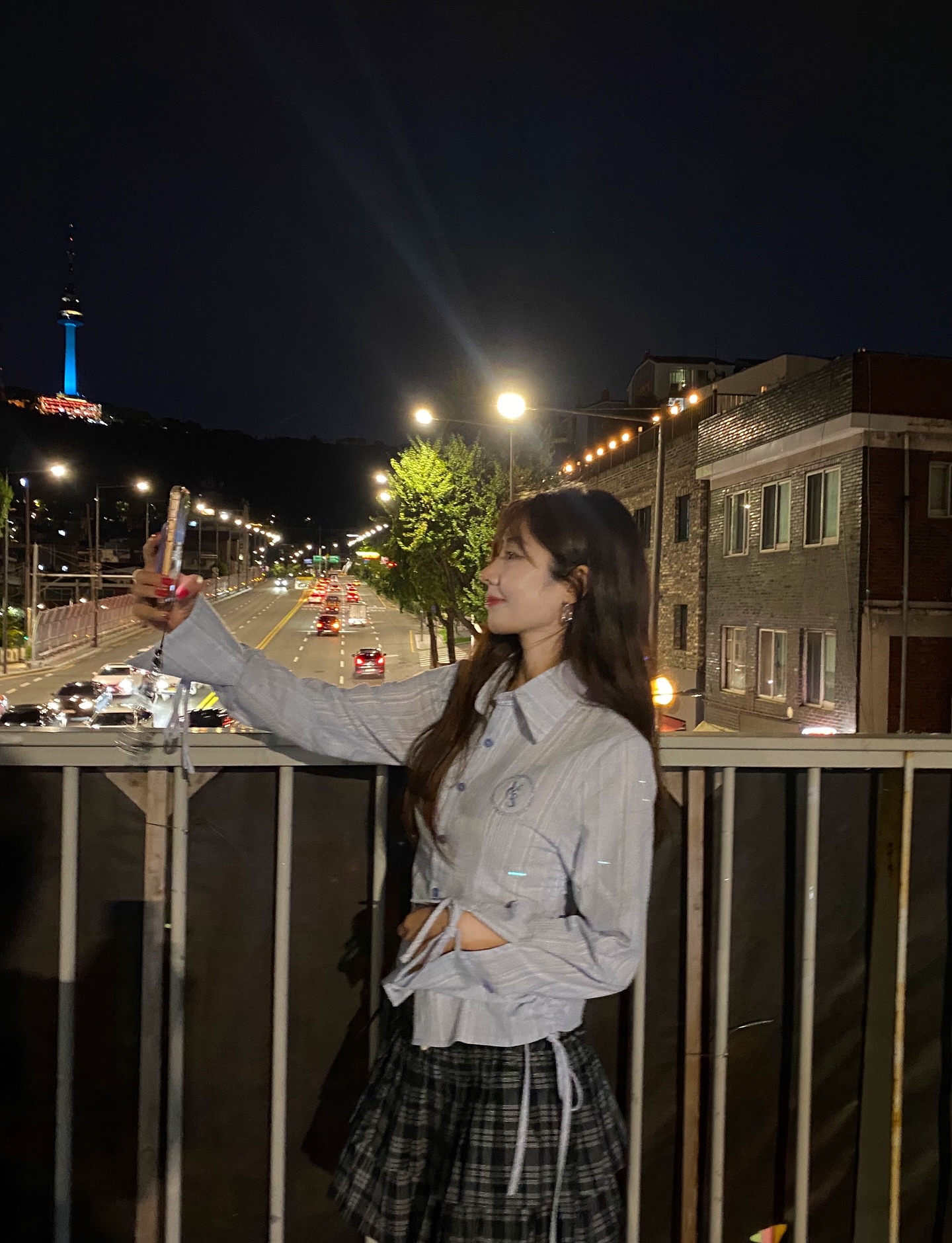 Yell's Modern Preppy Taking Over the Urban Stone Wall Path, Large Visuals Created by Small Details